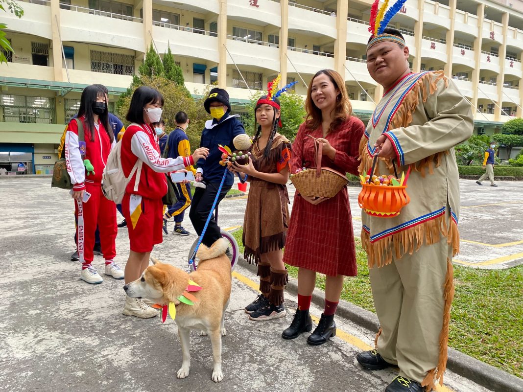 中山工商關懷大使偕校犬問安 | 中華日報|中華新聞雲