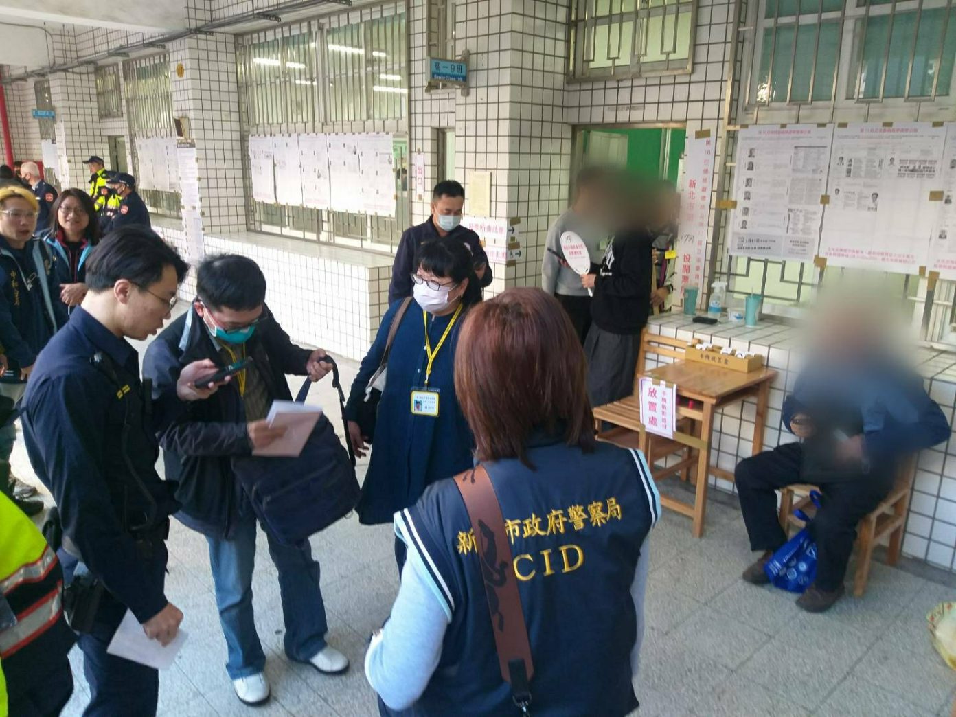 投槍斃死刑犯一票 翁攜票出投票所 | 中華日報|中華新聞雲